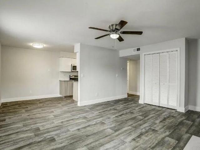 2 Br, 2 bath, Apartment 11141 Springhollow Rd