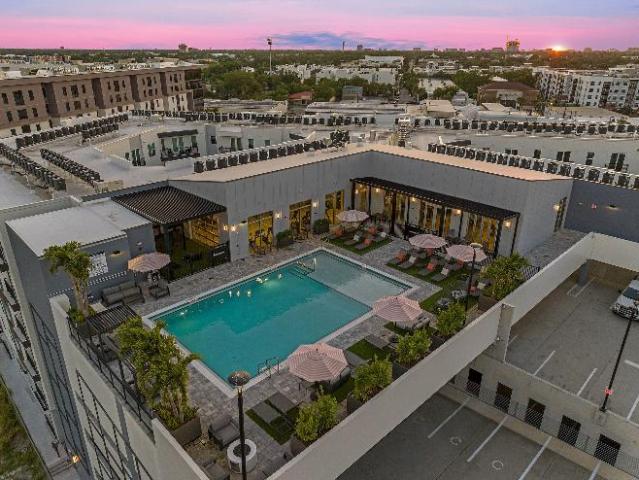 2 Br, 2 bath, Apartment 1116 West Carmen Street