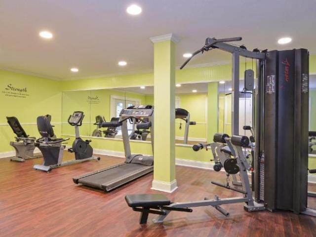 2 Br, 2 bath, Apartment 1116 Scaleybark Rd