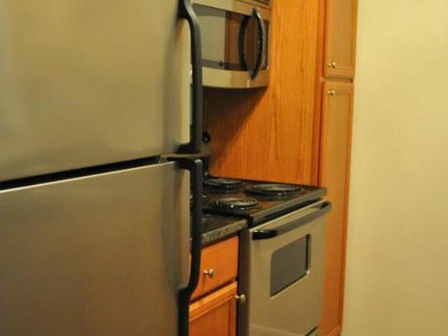 2 Br, 2 bath, Apartment 1116 Scaleybark Rd