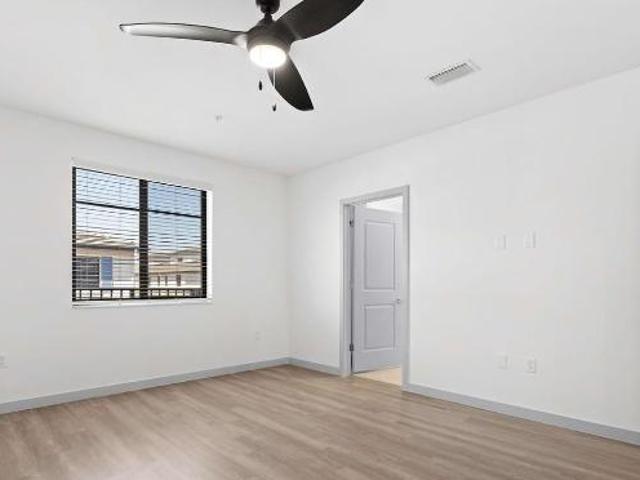 2 Br, 2 bath, Apartment 11200 Nicole Dr