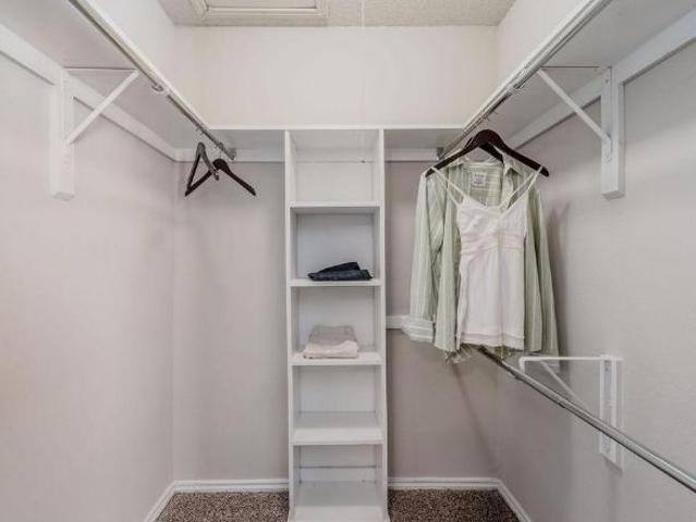 2 Br, 2 bath, Apartment 1121 Amherst Drive