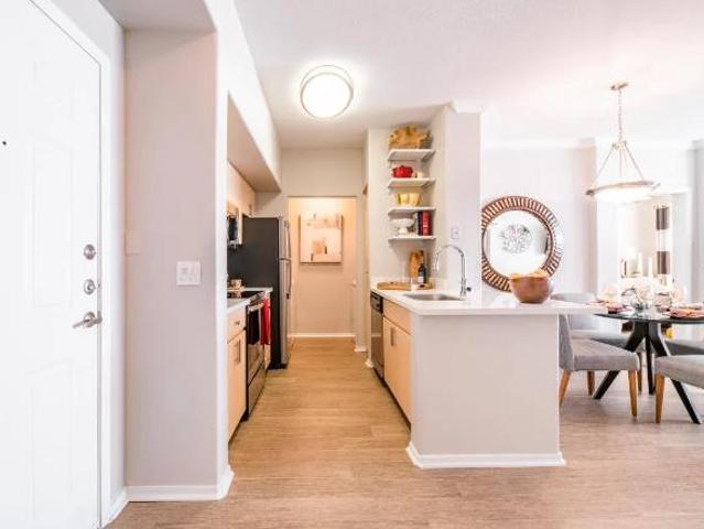 2 Br, 2 bath, Apartment 1121 N 44th St