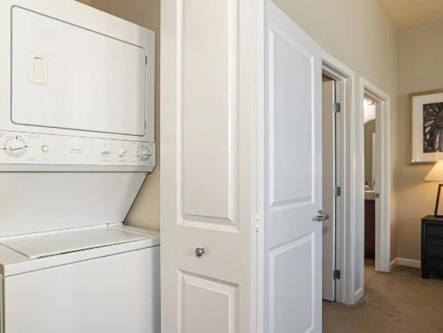2 Br, 2 bath, Apartment 1127 15th St
