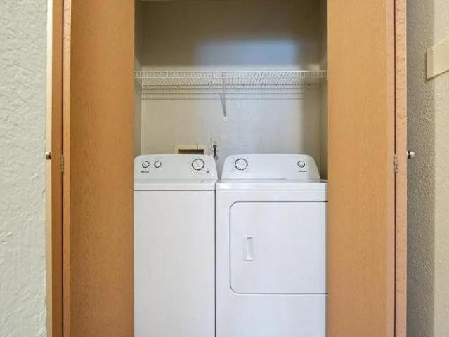 2 Br, 2 bath, Apartment 1130 Pine Valley Ln