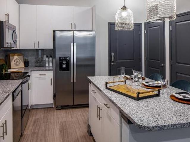 2 Br, 2 bath, Apartment 11325 Park Vista Blvd