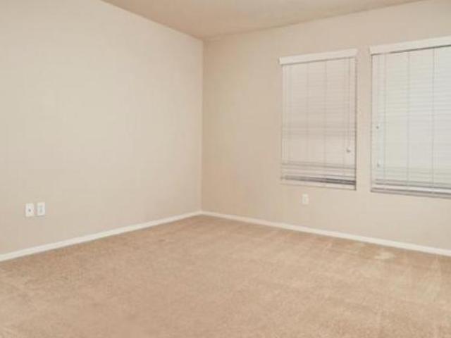 2 Br, 2 bath, Apartment 1245 Morning View Dr