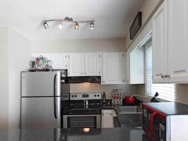 2 Br, 2 bath, Apartment 1248 Donaldson Dr