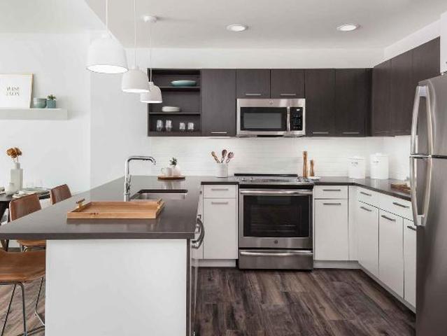 2 Br, 2 bath, Apartment 125 Guest St