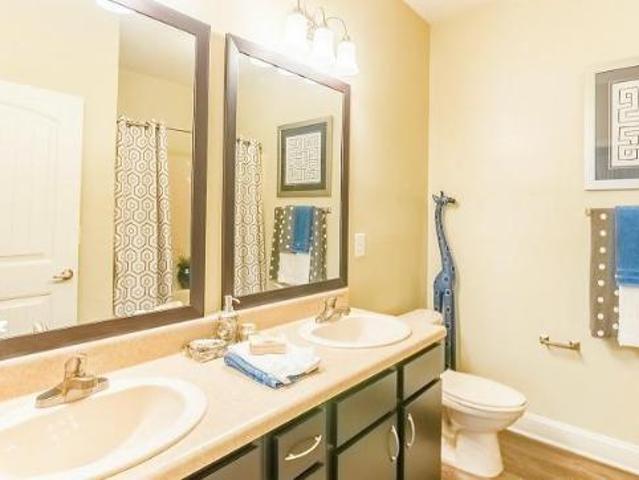 2 Br, 2 bath, Apartment 12620 Toscana Way