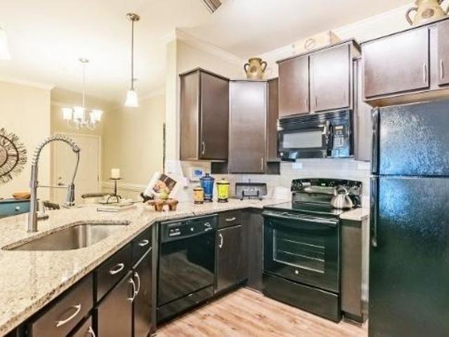 2 Br, 2 bath, Apartment 12620 Toscana Way