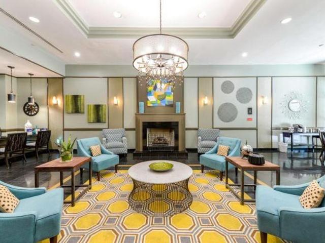 2 Br, 2 bath, Apartment 1270 West Peachtree Street Nw