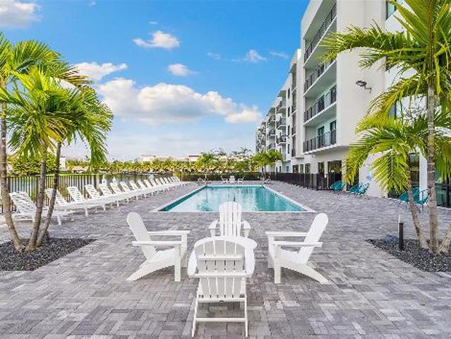 2 Br, 2 bath, Apartment 12950 Sw 127th Ave