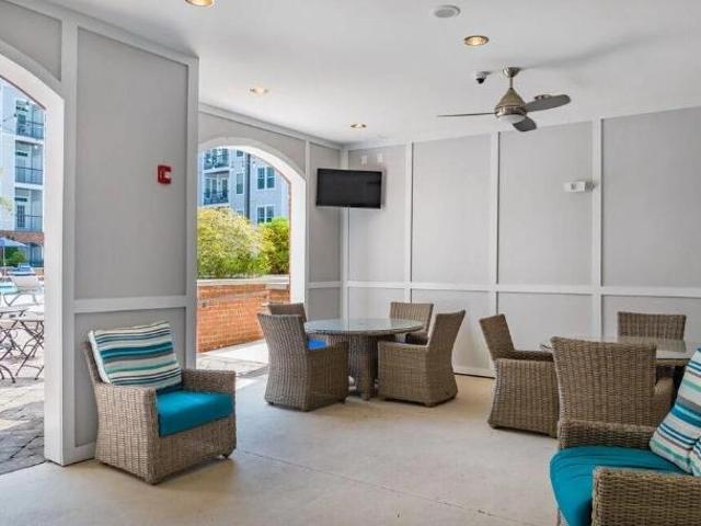 2 Br, 2 bath, Apartment 1295 Dresden Dr NE