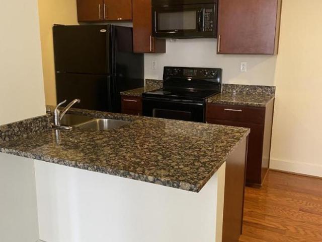 2 Br, 2 bath, Apartment 129 N Washington Ave