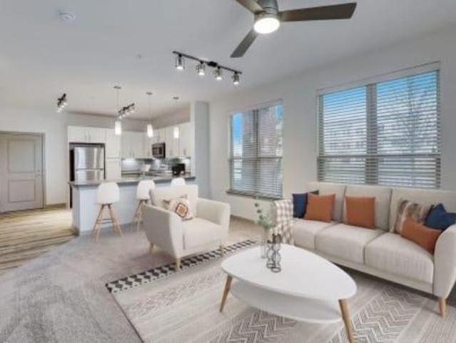 2 Br, 2 bath, Apartment 1200 N Gateway Blvd