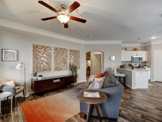 2 Br, 2 bath, Apartment 12041 Dessau Road