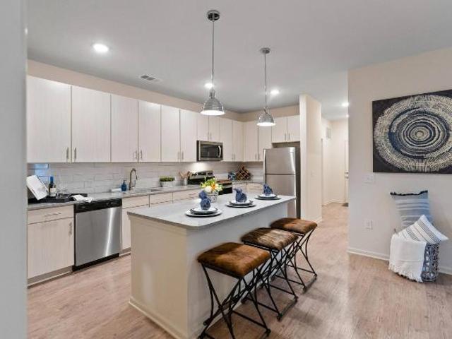 2 Br, 2 bath, Apartment 120 Parkway Dr