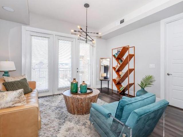 2 Br, 2 bath, Apartment 1212 Singleton Boulevard