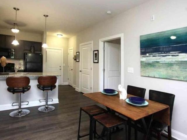2 Br, 2 bath, Apartment 122 Retreat Ln