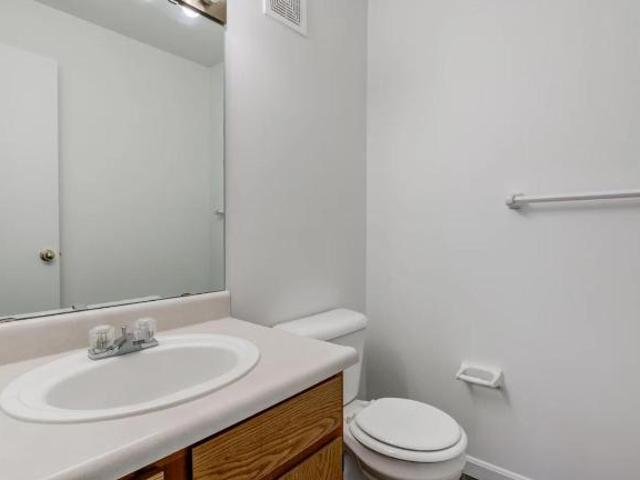2 Br, 2 bath, Apartment 1231 Crystal Glen Blvd