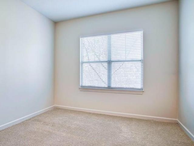 2 Br, 2 bath, Apartment 12 Island Hill Ave