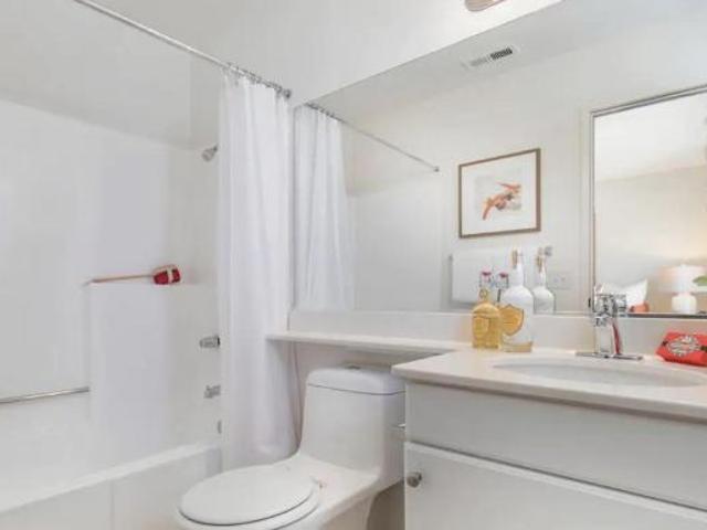 2 Br, 2 bath, Apartment 13408 Heritage Way