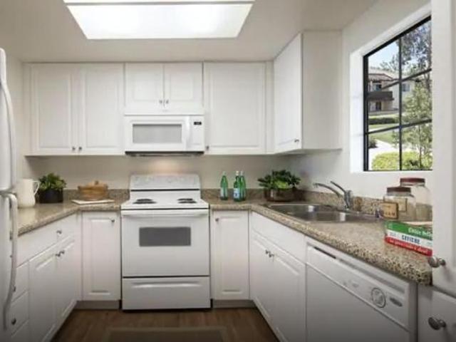 2 Br, 2 bath, Apartment 13800 Parkcenter Ln