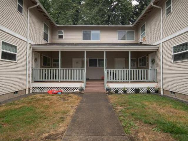 2 Br, 2 bath, Apartment 1380 Quince St