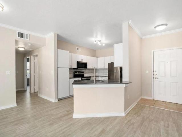 2 Br, 2 bath, Apartment 13900 Chadwick Pkwy