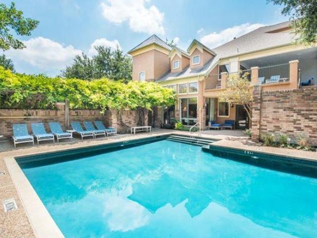 2 Br, 2 bath, Apartment 13907 Montfort Drive