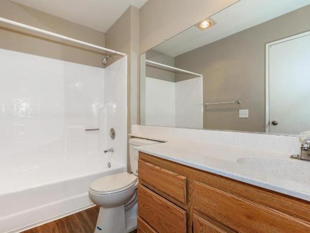 2 Br, 2 bath, Apartment 1394 Oro Vista Rd