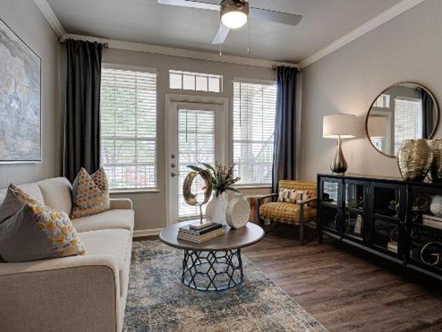 2 Br, 2 bath, Apartment 1300 Eldorado Parkway
