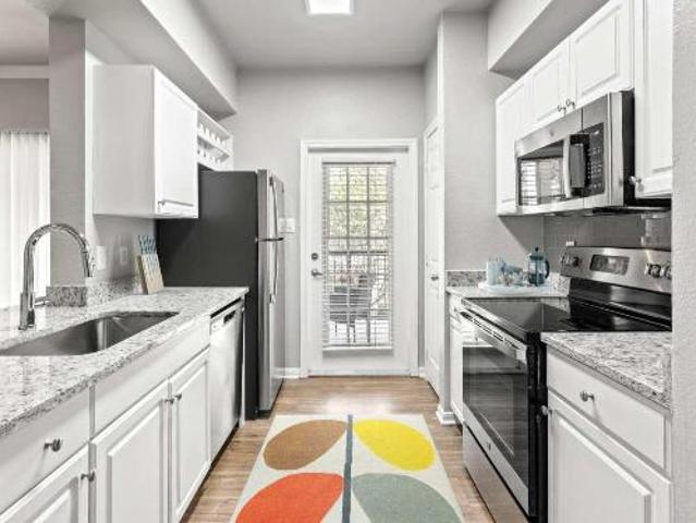 2 Br, 2 bath, Apartment 1300 Keller Pkwy