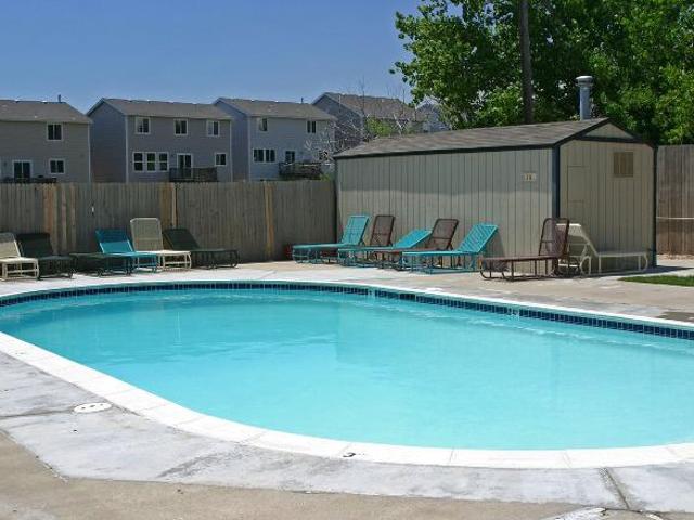 2 Br, 2 bath, Apartment 1300 Milky Way