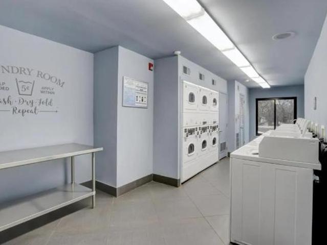 2 Br, 2 bath, Apartment 1300 S Finley Rd