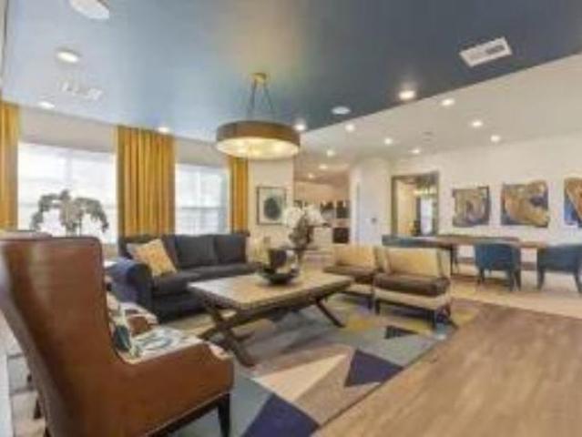 2 Br, 2 bath, Apartment 1315 W Brown St