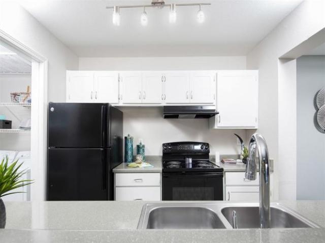 2 Br, 2 bath, Apartment 13229 S 48th St