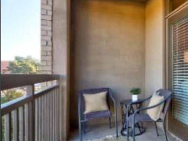 2 Br, 2 bath, Apartment 1325 N Walker Ave