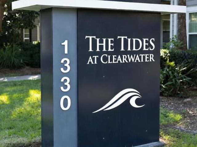2 Br, 2 bath, Apartment 1330 Moreland Drive