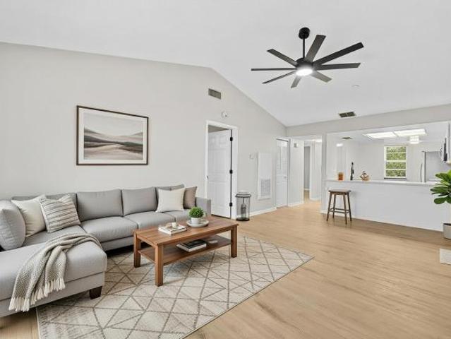 2 Br, 2 bath, Apartment 1330 Moreland Drive