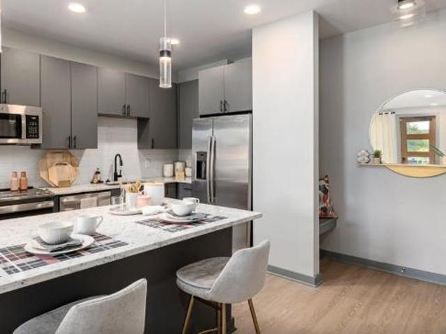 2 Br, 2 bath, Apartment 1331 Chester Rd