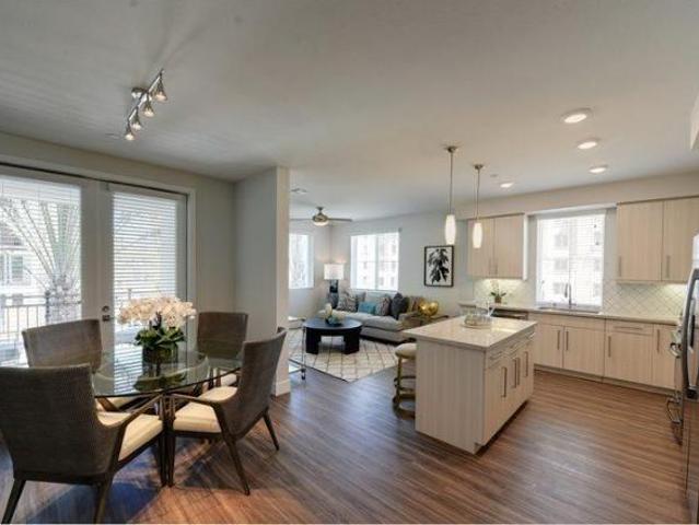 2 Br, 2 bath, Apartment 13385 Highlands Pl