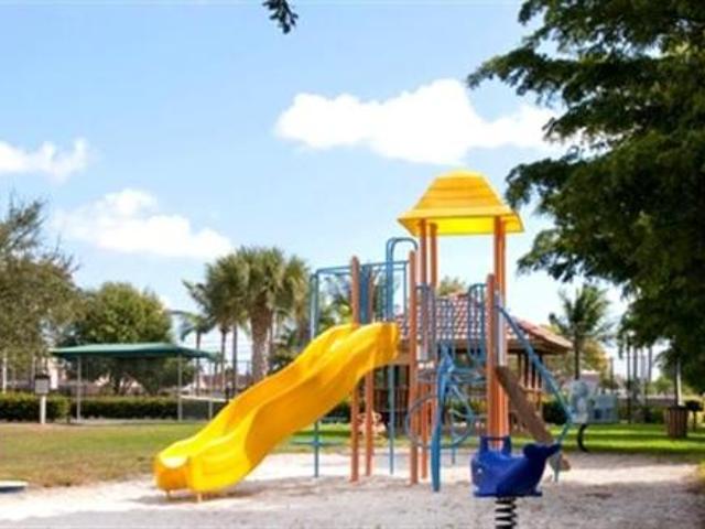 2 Br, 2 bath, Apartment 14401 Military Trail