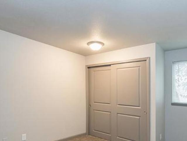 2 Br, 2 bath, Apartment 145 W Rockrimmon Blvd