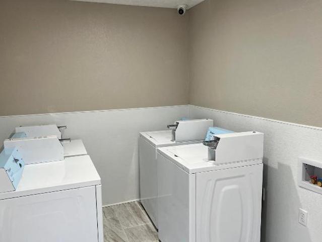 2 Br, 2 bath, Apartment 146 Valley View Dr