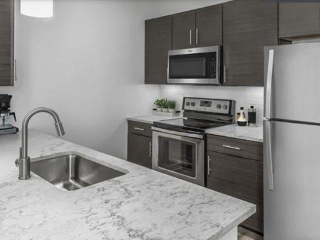 2 Br, 2 bath, Apartment 147 26th Street NW