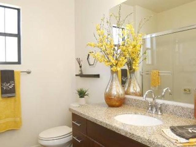 2 Br, 2 bath, Apartment 1480 E Pecos Rd