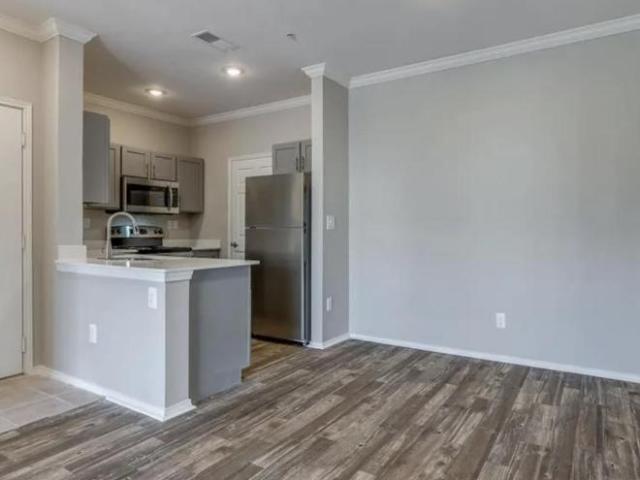 2 Br, 2 bath, Apartment 14900 N Pennsylvania Ave
