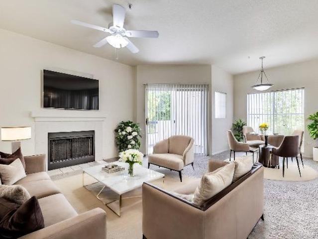 2 Br, 2 bath, Apartment 14015 North 94th Street